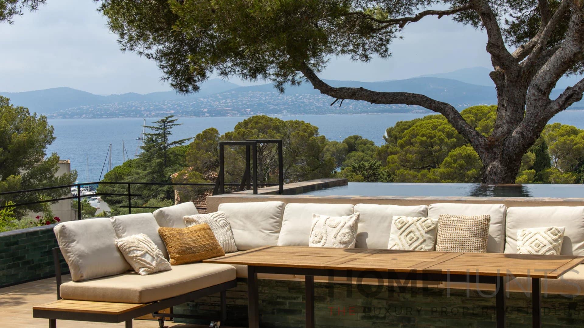 Villa/House For Sale in St Raphael - HH-15659271