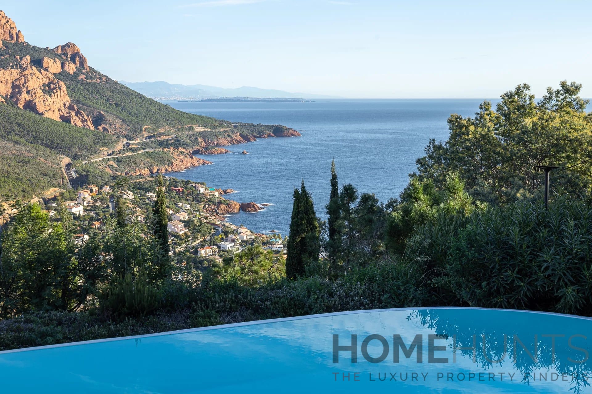 Villa/House For Sale in St Raphael - HH-15659284