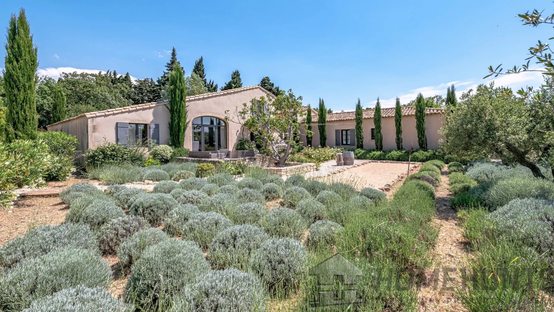 Villa/House For Sale in Maussane Les Alpilles - HH-15663247