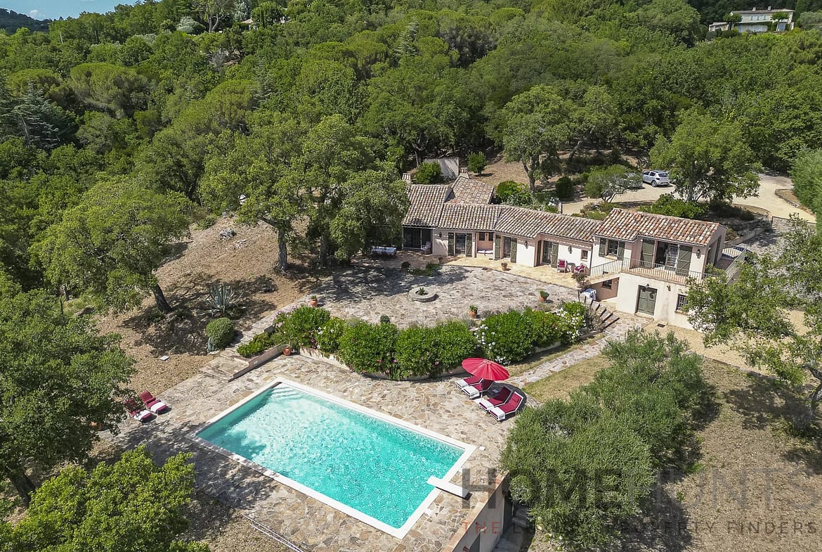 Villa/House For Sale in La Garde Freinet - HH-16043961