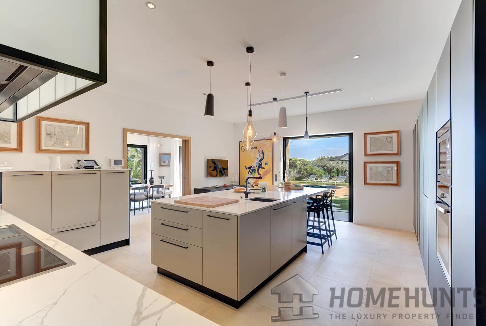 Villa/House For Sale in Ramatuelle - HH-15321662