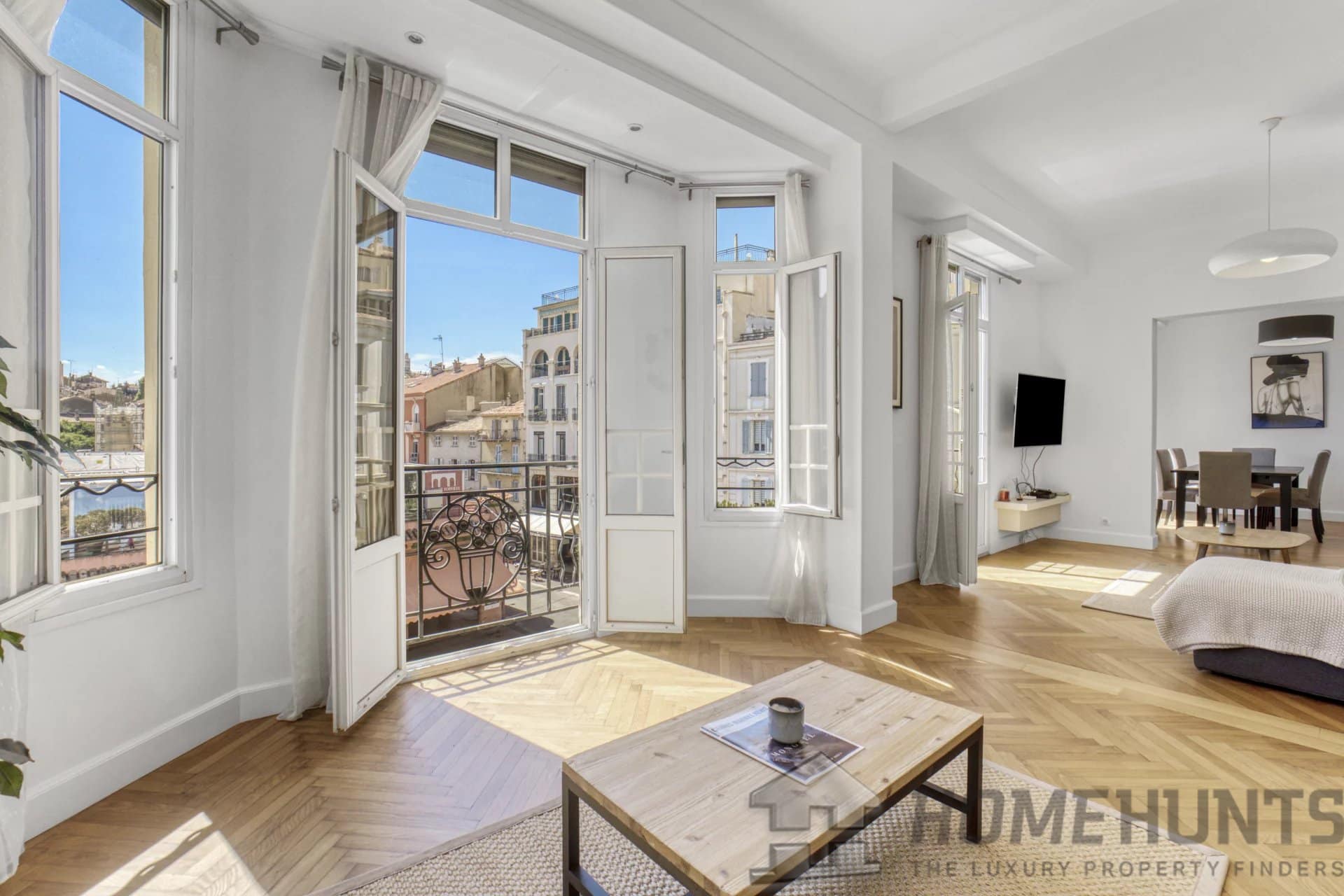 Apartment For Sale in Cannes - HH-15449180