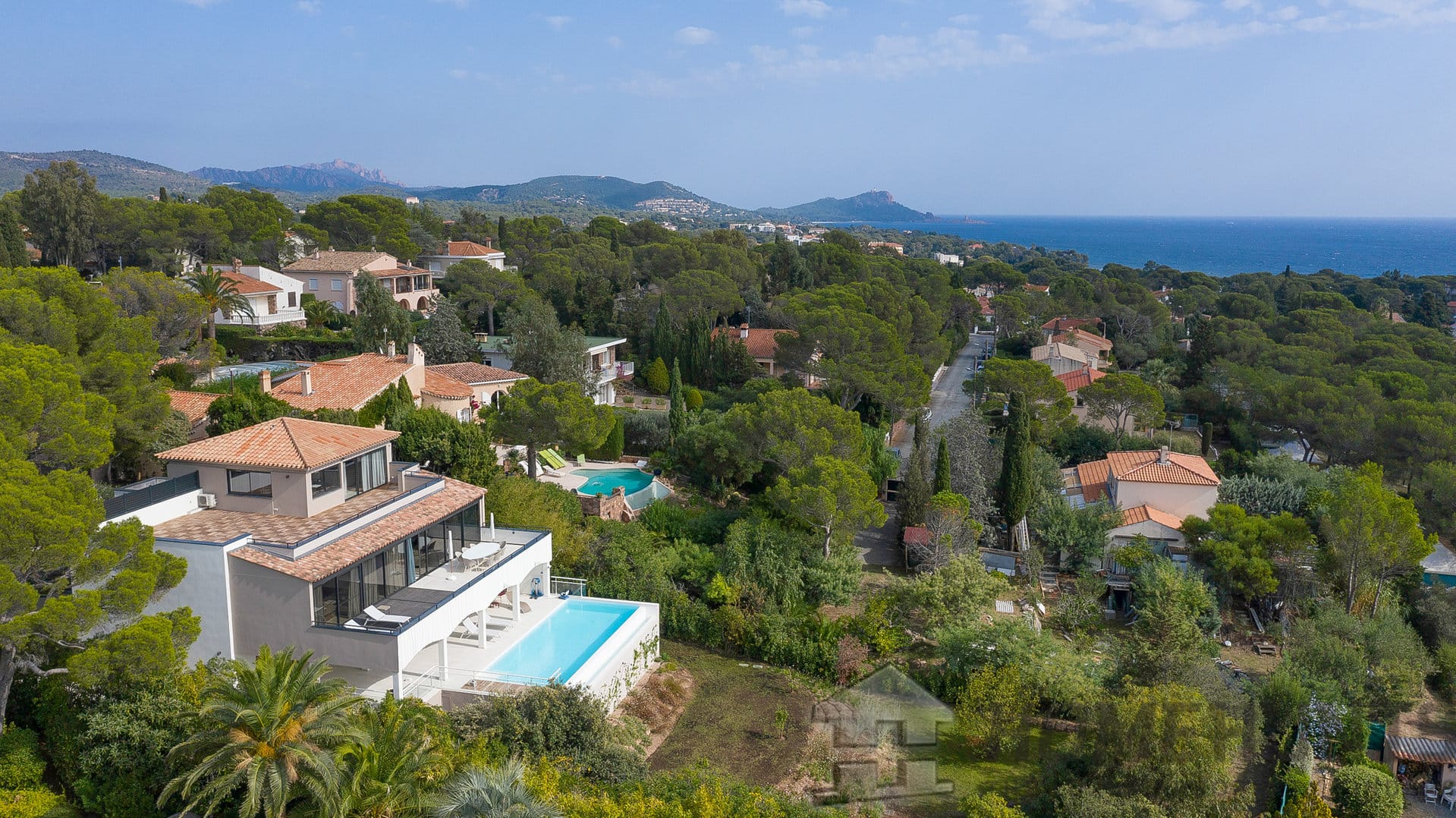 Villa/House For Sale in St Raphael - HH-13600195
